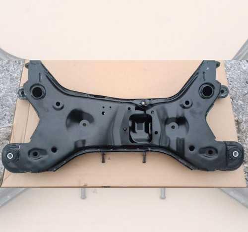 Передний подрамник Hyundai Getz 2005-2011 г.в