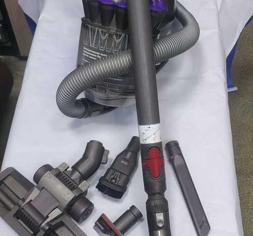 Пылесос Dyson DC 37