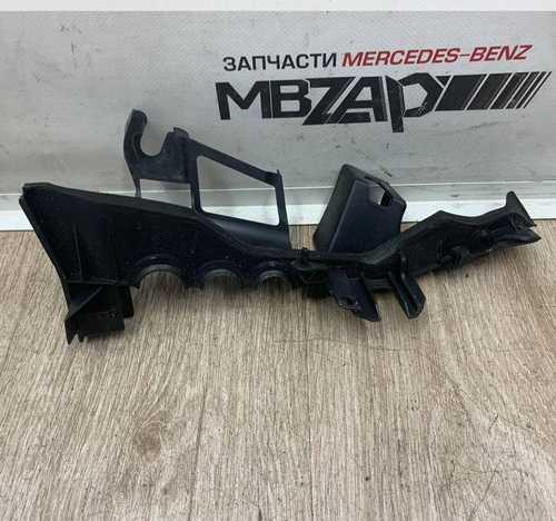 Уплотненитель подкапотный левый Mercedes W205