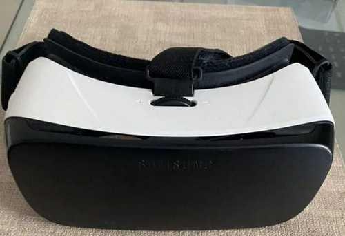 Очки виртуальной реальности Samsung GearVR SM-R322