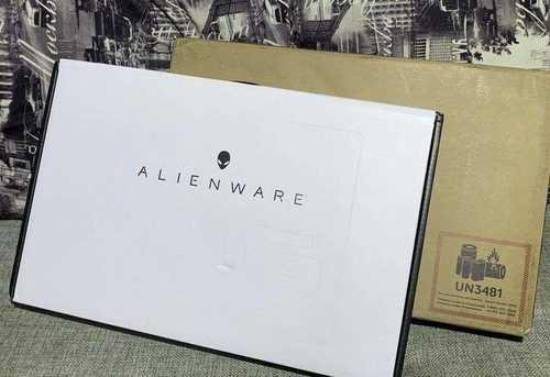Alienware M16 R1 i7 13700HX / RTX 4070 / 16GB