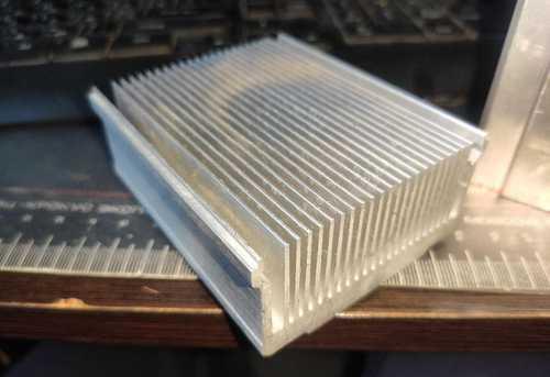Радиатор алюминиевый для процессоров и тд