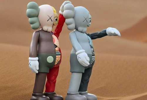 Фигурки Kaws с анотомией