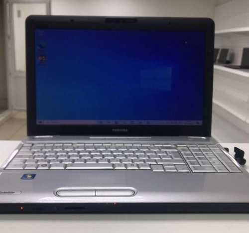 Ноутбук Toshiba L505,L500 в разборе