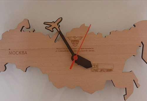 Часы деревянные в виде карты России