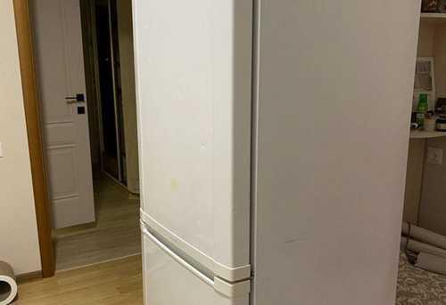 Холодильник Samaung No Frost 2х камерный