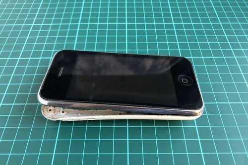 Взорвавшийся Apple iPhone 3GS A1303 винтаж