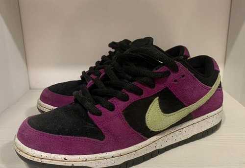 Nike dunk low red plum