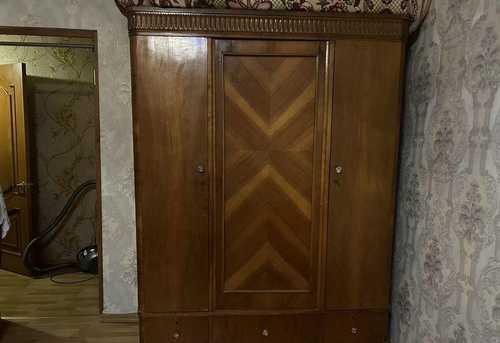 Шкаф советский деревянный
