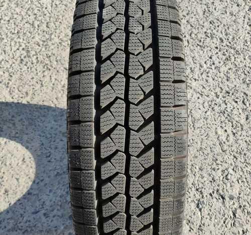 Шины 215/70R17.5 LT Bridgestone Blizzak W979 2018г