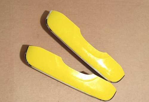Две желтые заметающие планки полотера Karcher FC7