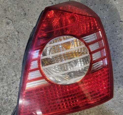 Фонарь задний правый Hyundai Elantra XD 1.8 G4GB