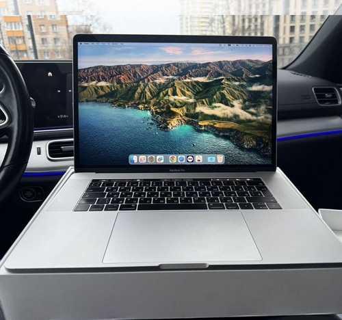 Apple MacBook Pro 15-inch, 2017