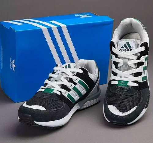 Кроссовки новые adidas torsion