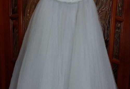 Свадебное платье, букет невесты