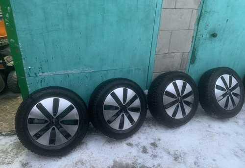 Комплект зимних колес r15
