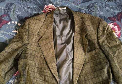 Обрезанный мужской пиджак гранж