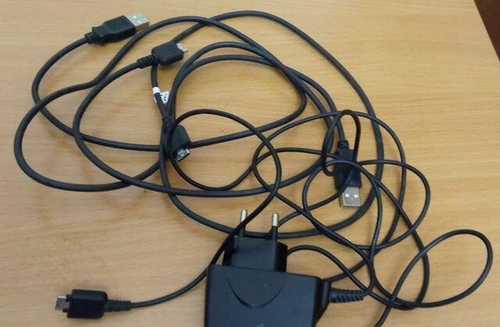 USB-кабели и зарядное устройство LG