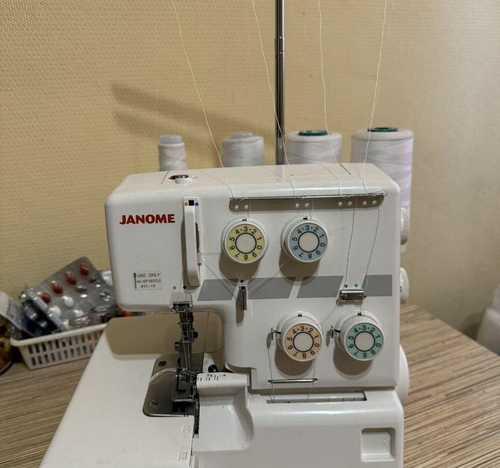 Оверлок janome 204d