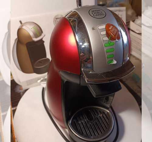 Кофеварка капсульная Nescafe Dolce Gusto Б/У