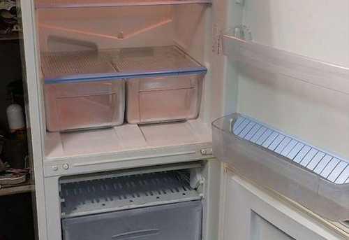 Холодильник двухкамерный надёжный Indesit привезу