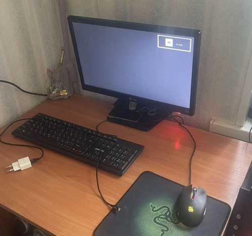 Продам компютер со столом и креслом