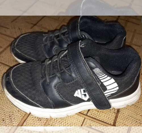 Кроссовки детские adidas 30