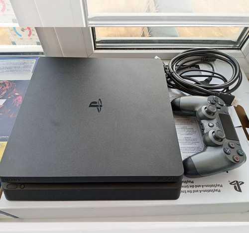 Sony playstation 4 slim