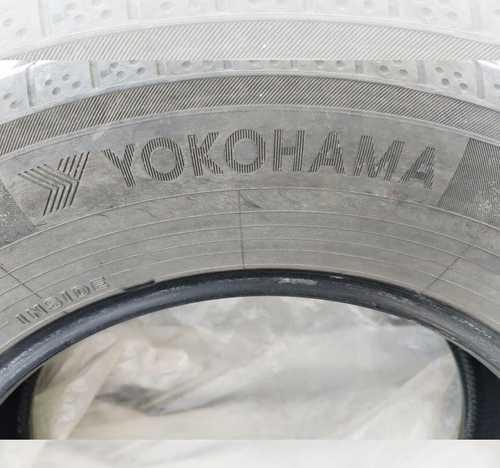 Yokohama BluEarth AE50 215/65 R17 99V