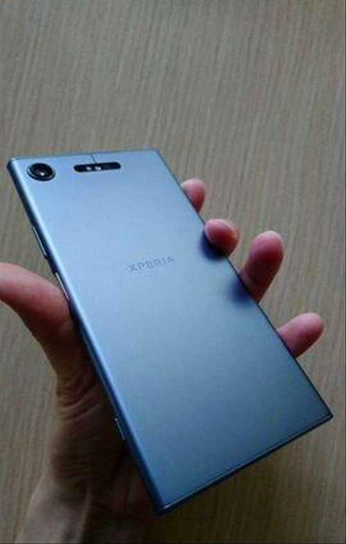 Телефон Sony Xperia XZ1