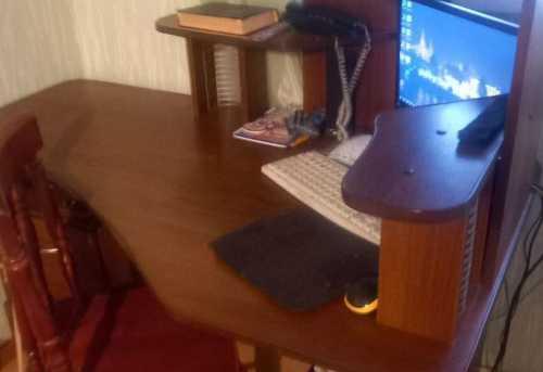 Компьютер со столиком