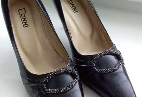 Туфли остроносые черные