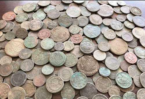 200 монет, римской империи. Куча