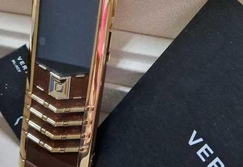 Телефон Vertu новый в коробке с аксессуарами