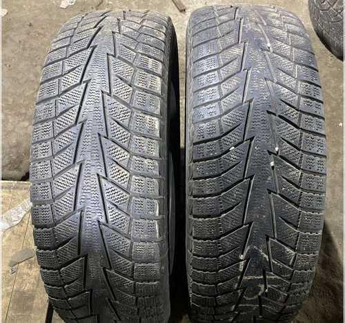 Hankook Winter I'Cept IZ2 215/65 R17