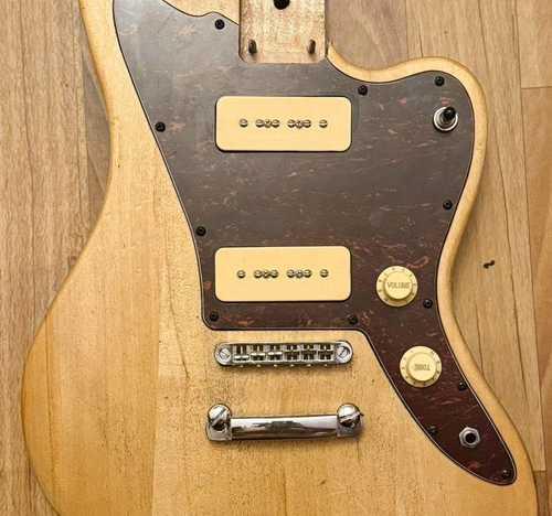 Корпус/ дека электрогитары типа jazzmaster