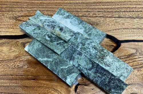 Рваный камень Змеевик ламель 200х50х15-35 мм