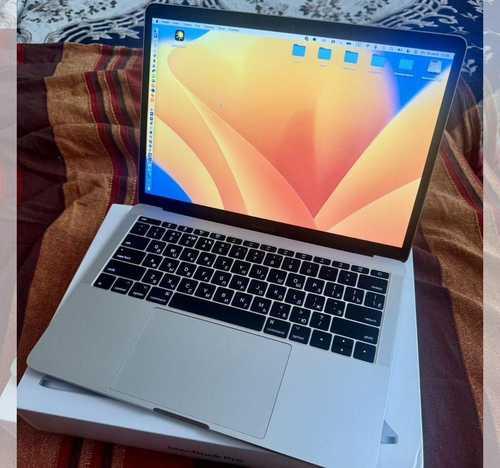 Apple macbook pro 13 2017 256gb