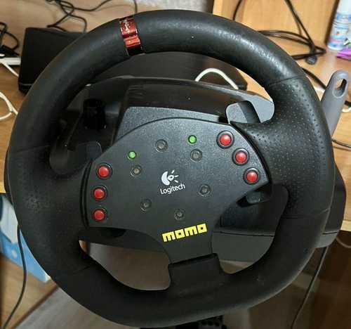 Игровой руль logitech momo racing 900