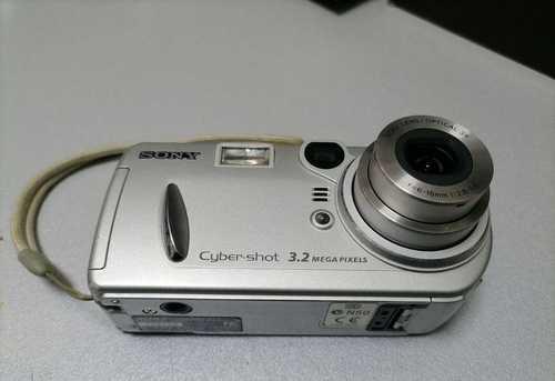 Sony Cyber-shot DSC-P72 Винтажная фотокамера