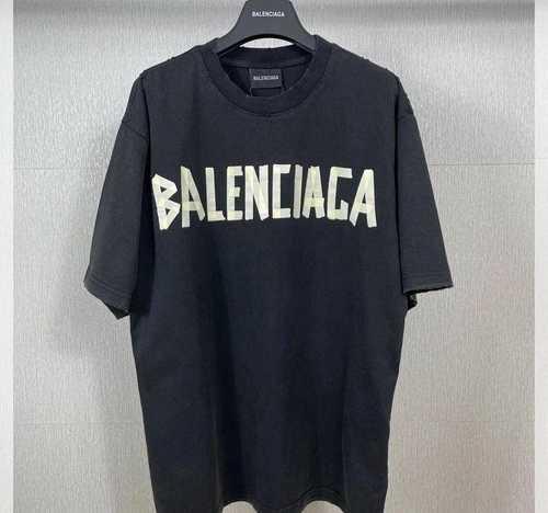 Футболка balenciaga