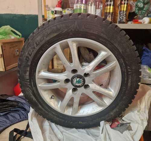 Зимние шипованные колеса 175 65 R14 литье 5x100