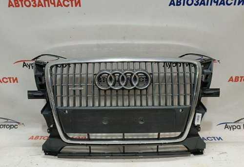 Решетка радиатора передняя Audi Q5 8R 2013