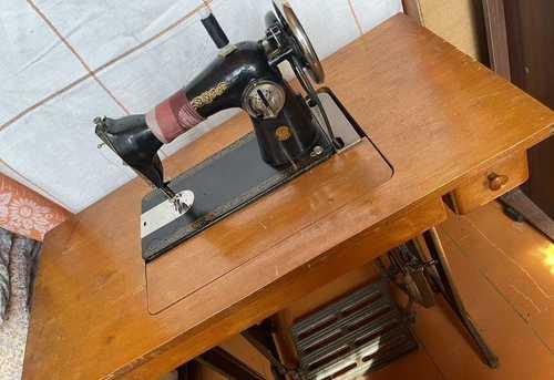 Швейная машинка 1950г.Антикравиат