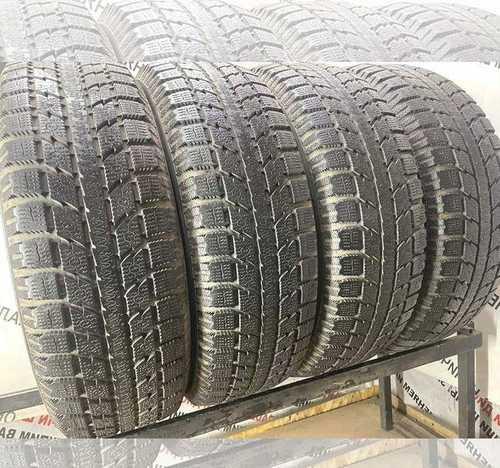 Toyo Observe GSi-5 215/65 R17 95N