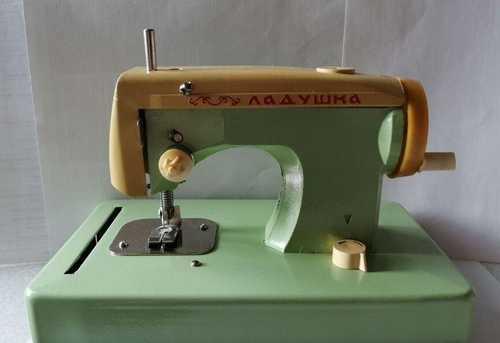 Игрушка швейная машинка СССР