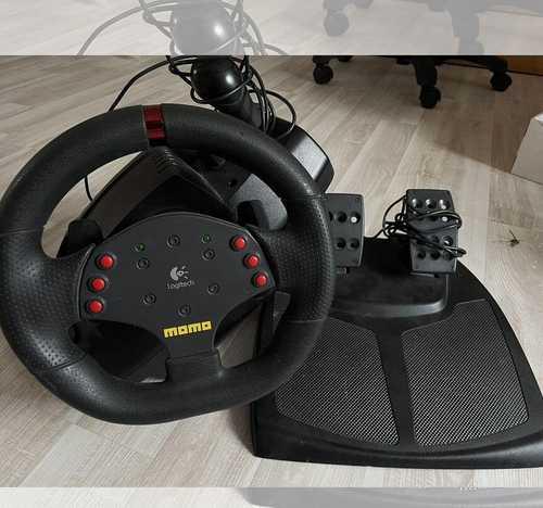 Игровой руль logitech momo racing