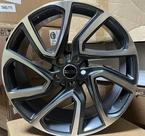 Диски Replay R22 на Range Rover