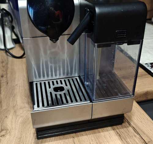 Кофемашина Delonghi Nespresso капсульная