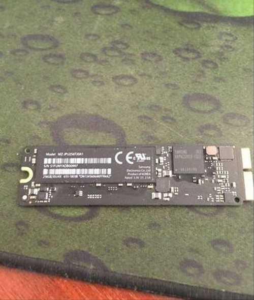 SSD 256 GB Macbook MZ-JPU256T/0A1